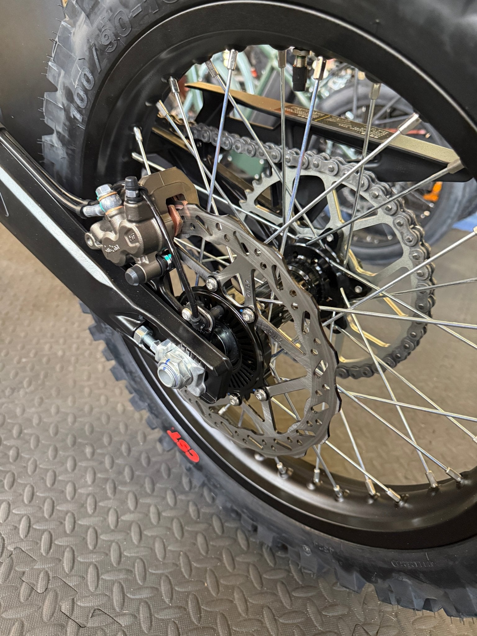 2025 Surron Ultra Bee 21kw Electric Dirt Bike **ASSEMBLED IN STORE ...