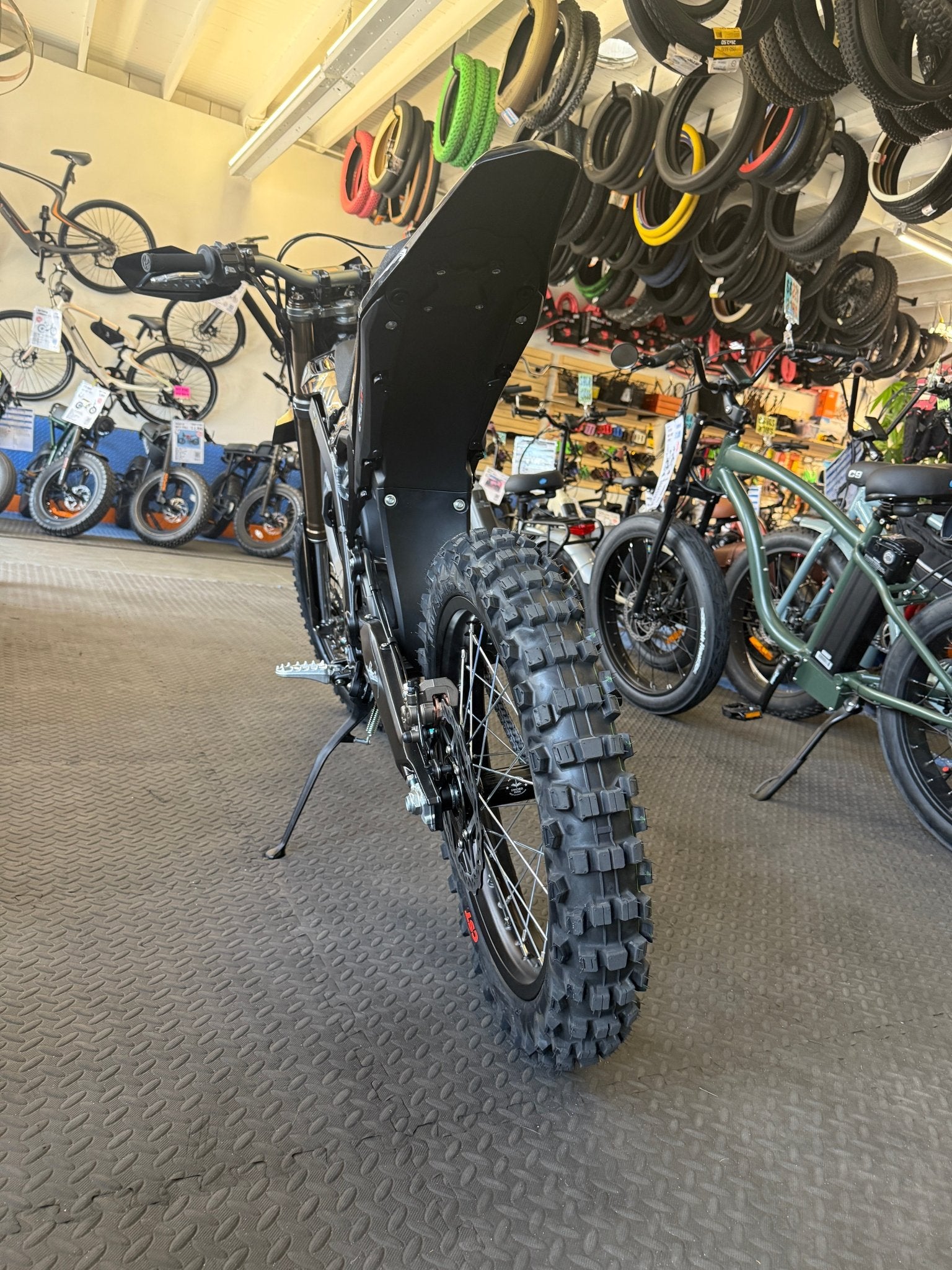 2025 Surron Ultra Bee 21kw Electric Dirt Bike **ASSEMBLED IN STORE ...